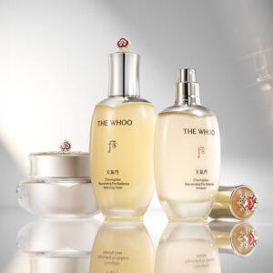 The History Of Whoo: The Ultimate Guide - The Monodist By Odile Monod